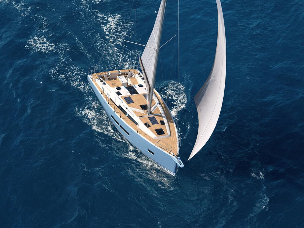 Hanse 360: A small yacht for single-handed cruising | Hanse